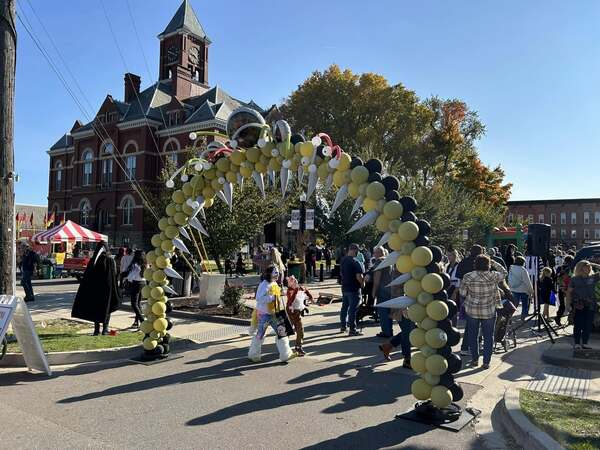 WHMI 93.5 Local News : Legend of Sleepy Howell, Headless Horseman 5K is ...